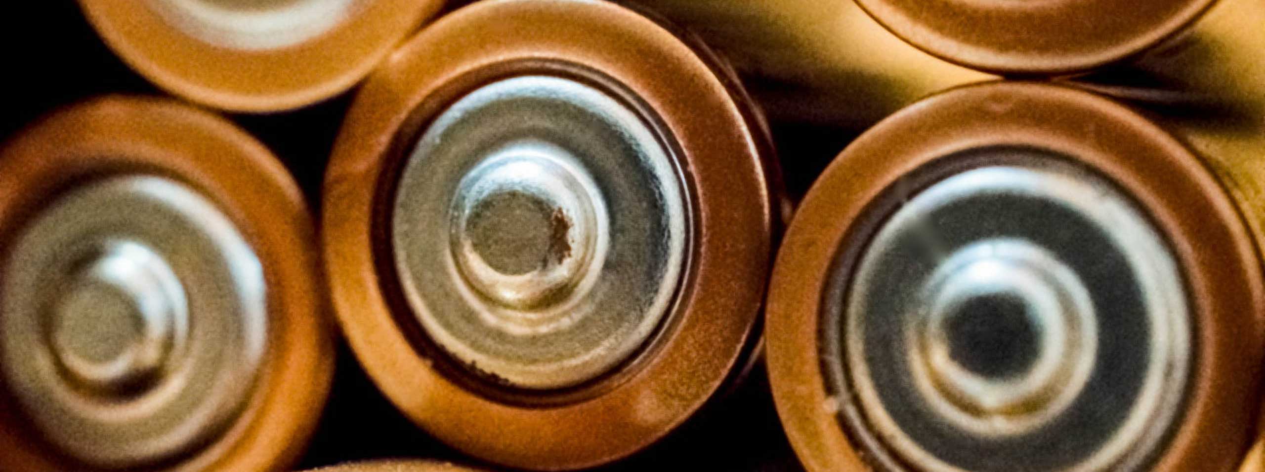 Die Bedeutung einer Unterbrechungsfreien Stromversorgung (USV): Schutz ...